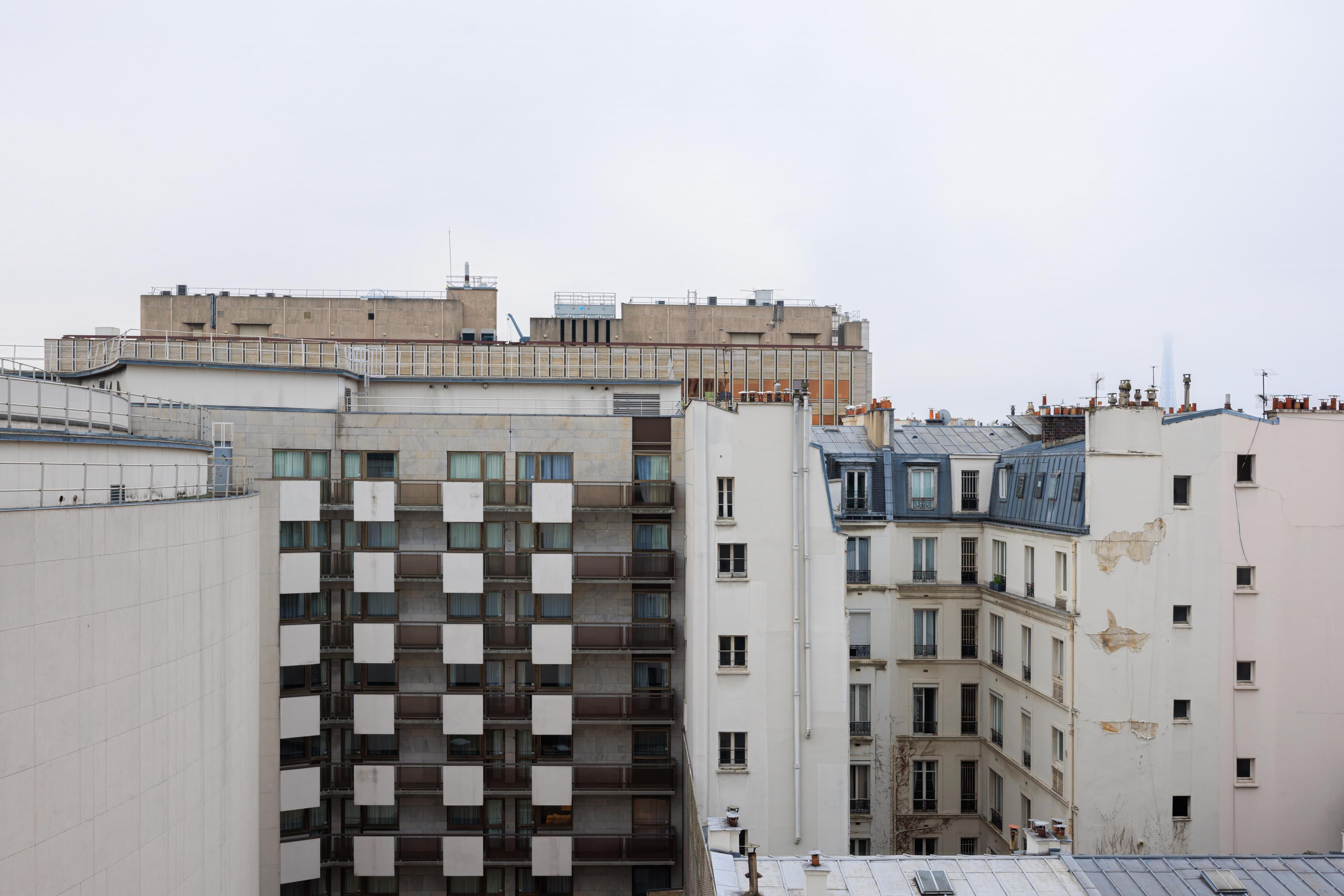Rising Up From the Catacombs to the Eiffel Tower – Roving Sun