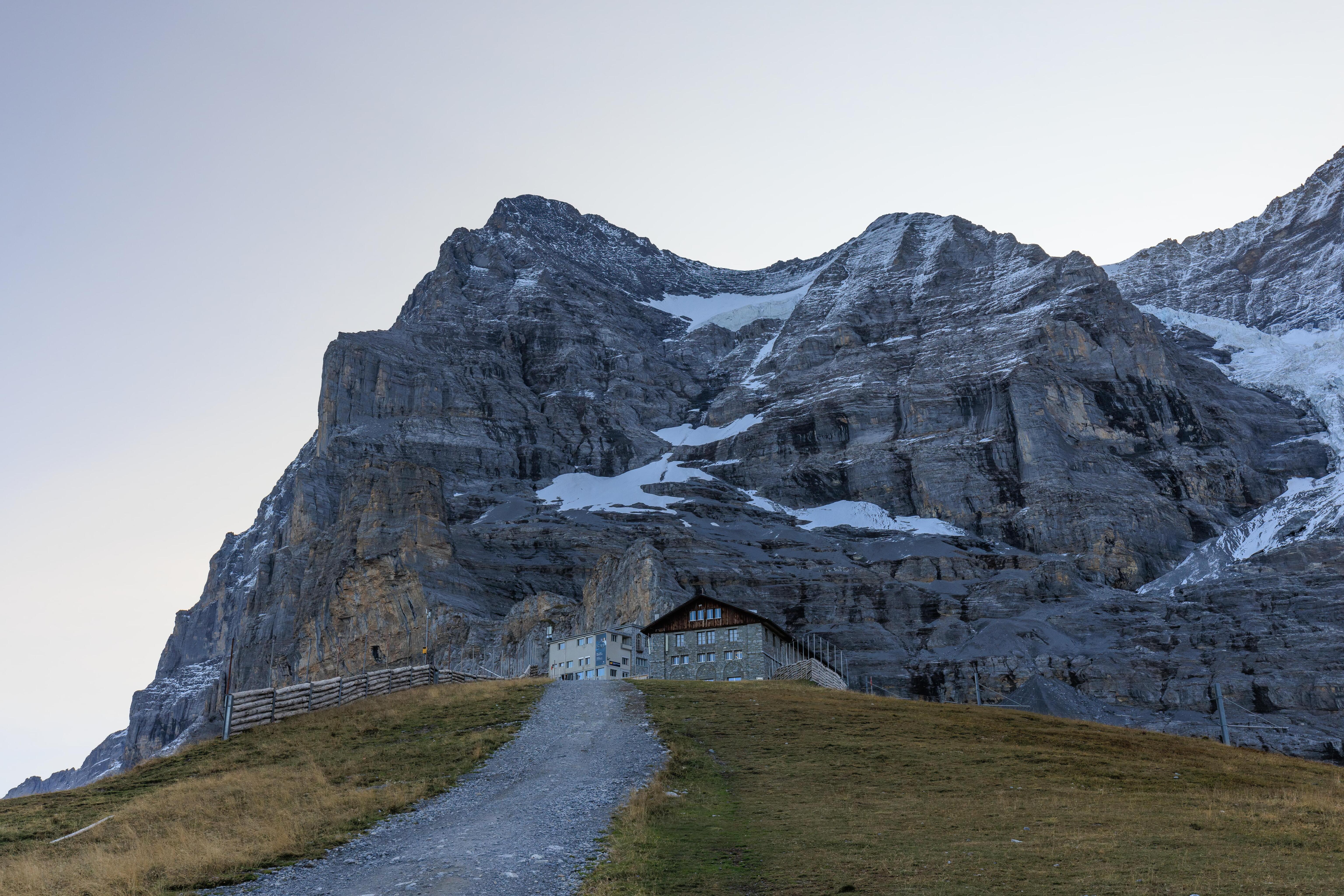 Downhill Hiking From Eigergletscher and Männlichen – Roving Sun
